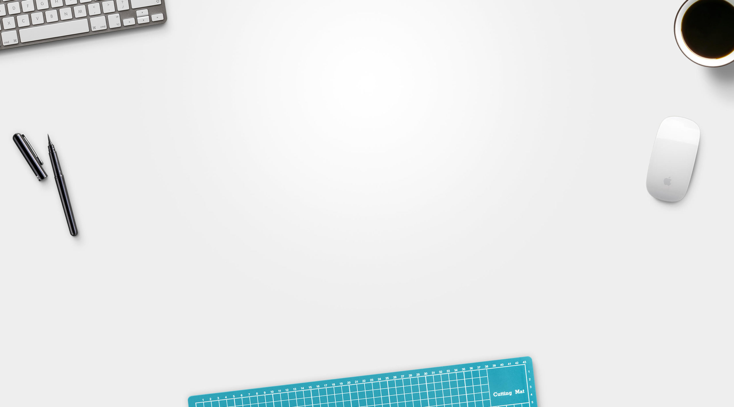 About Us | Lisa Mackey Design | Jewelry, Handbags, Belts, Homewear | RI